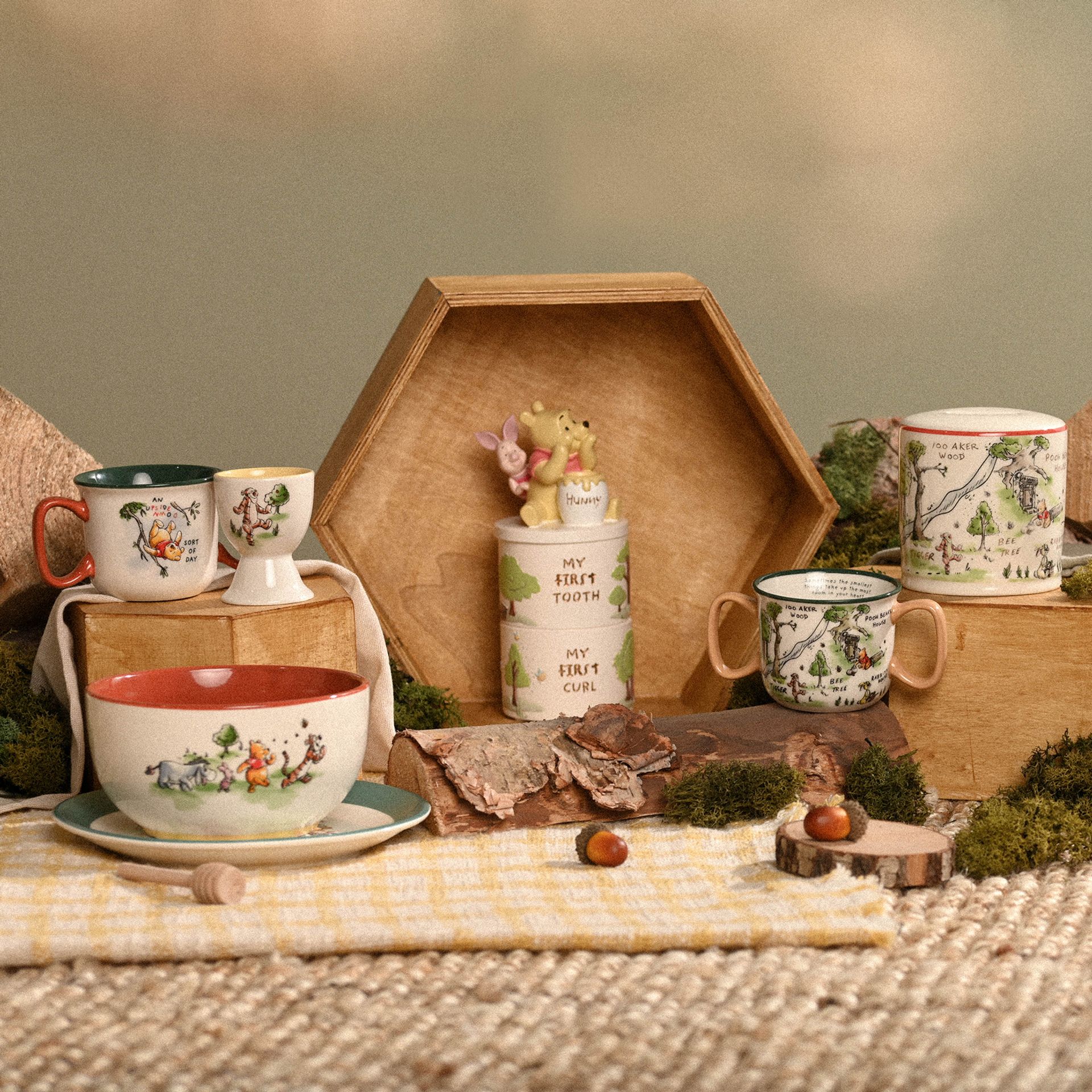 WINNIE THE POOH RESIN TOOTH AND CURL TRINKET BOX SET – Plush World